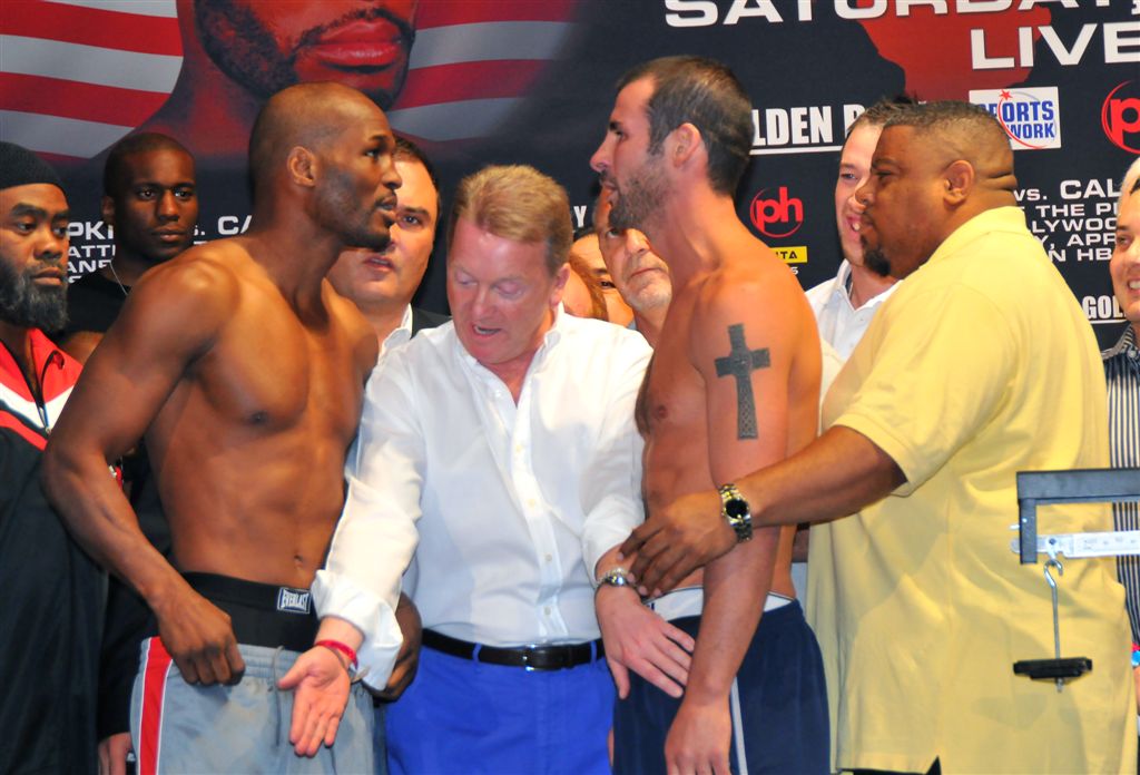 CALZAGHE, HOPKINS GET CLOSE AT WEIGH-IN | Uncategorized