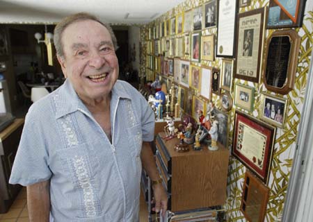 Swing saxophonist Sam Butera dies at 81 | Celebrity | Entertainment