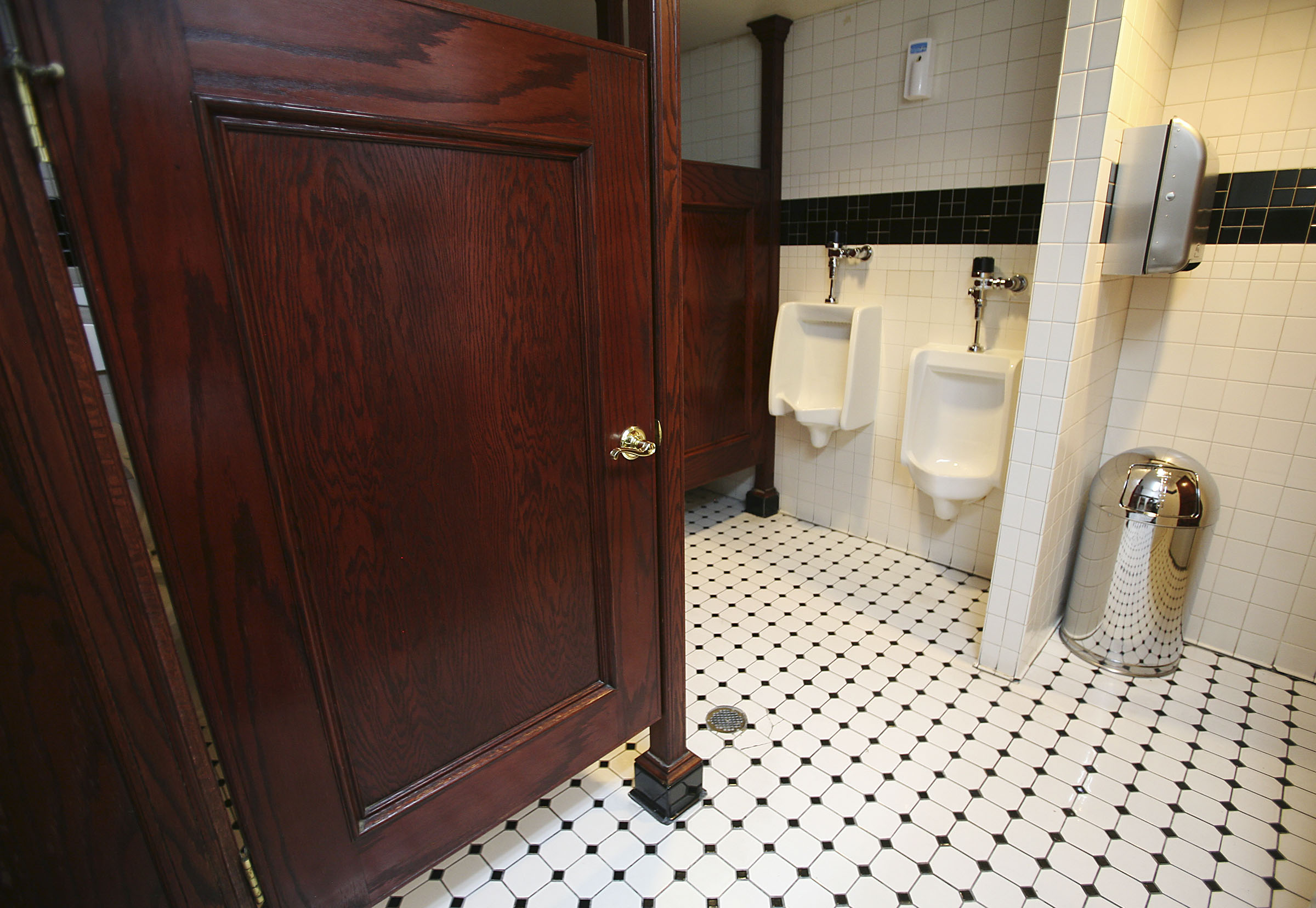 Experts suggest best restrooms | Las Vegas Review-Journal