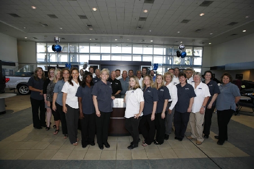 Team Ford Lincoln celebrates 11th anniversary in Las Vegas | Uncategorized