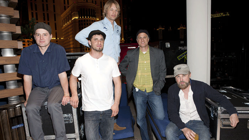 ALTERNATIVE ROCK BAND CAKE PERFORMS | Las Vegas Review-Journal