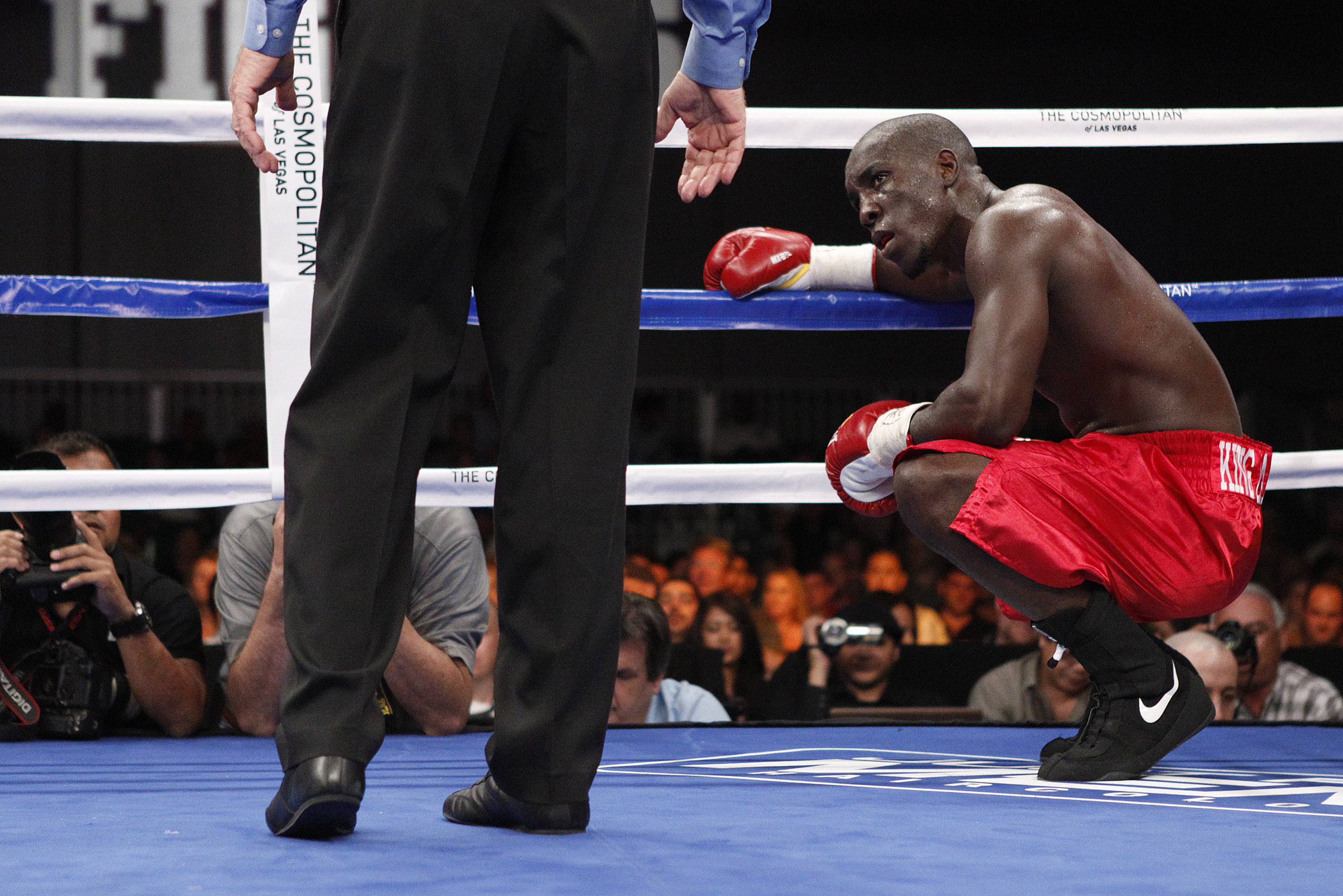 Lamont Peterson Defeats Victor Cayo in their IBF Jr. Welterweight Fight ...