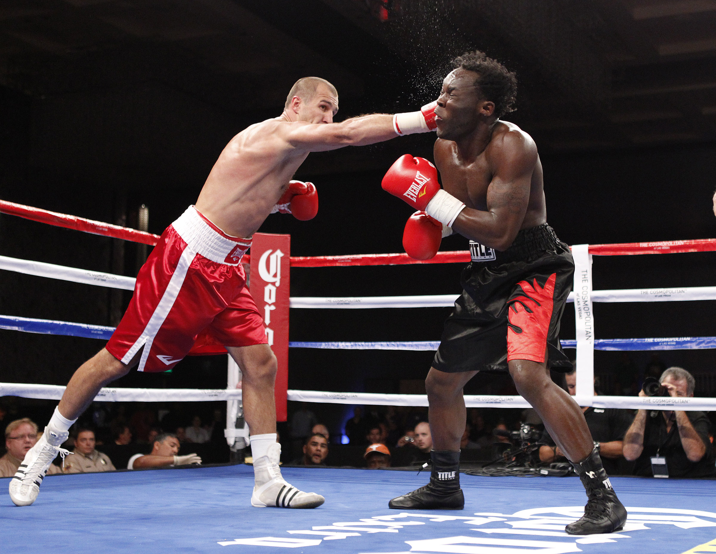 Lamont Peterson Defeats Victor Cayo in their IBF Jr. Welterweight Fight ...