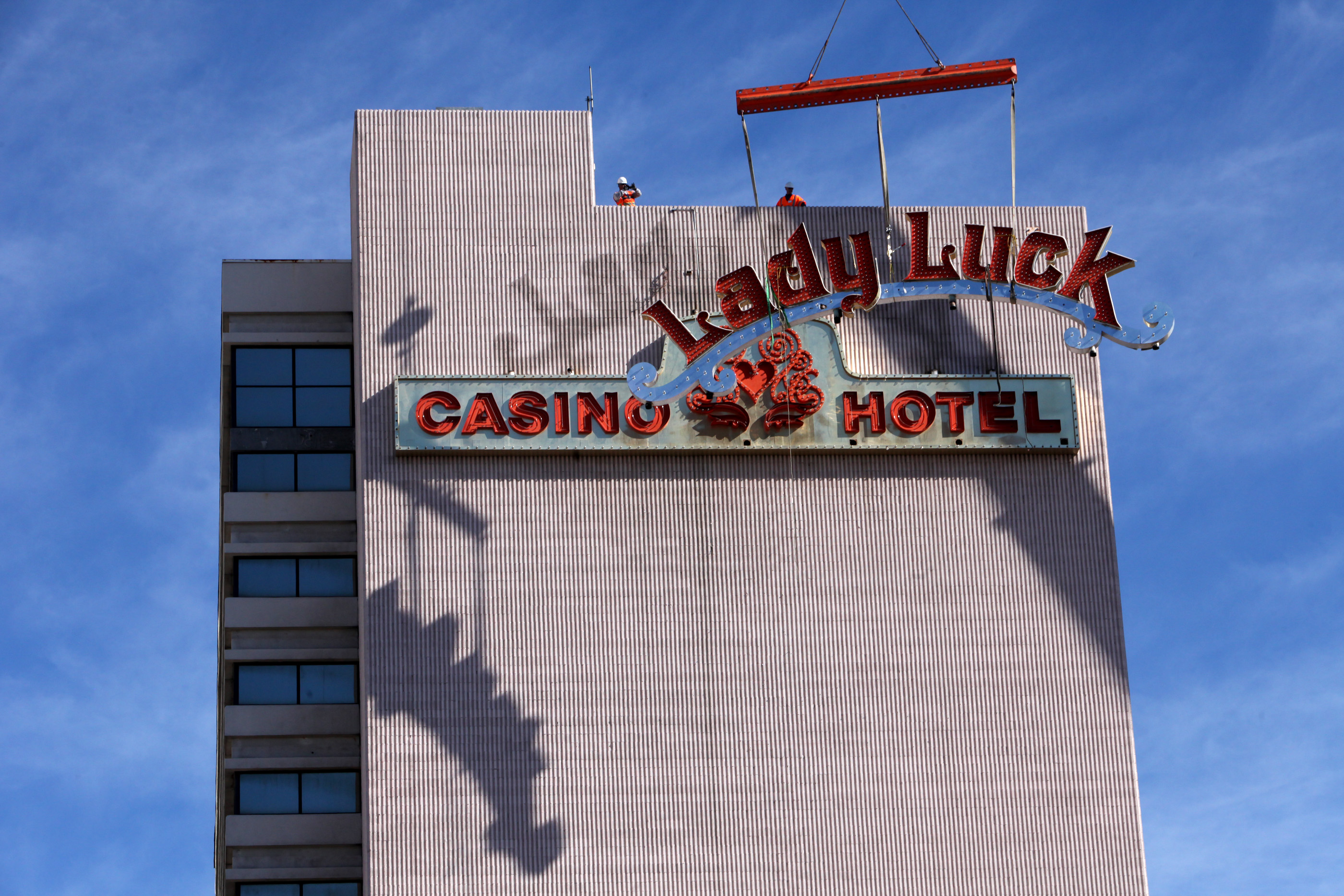 Lady Luck Sign Removed | Las Vegas Review-Journal