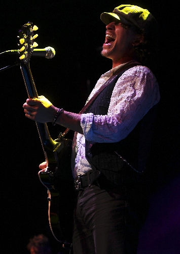 Singer back where he started before TV victory | Las Vegas Review-Journal