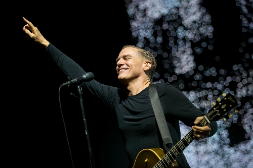 Bryan Adams strips down to ‘bare bones’ at Smith Center | Music ...