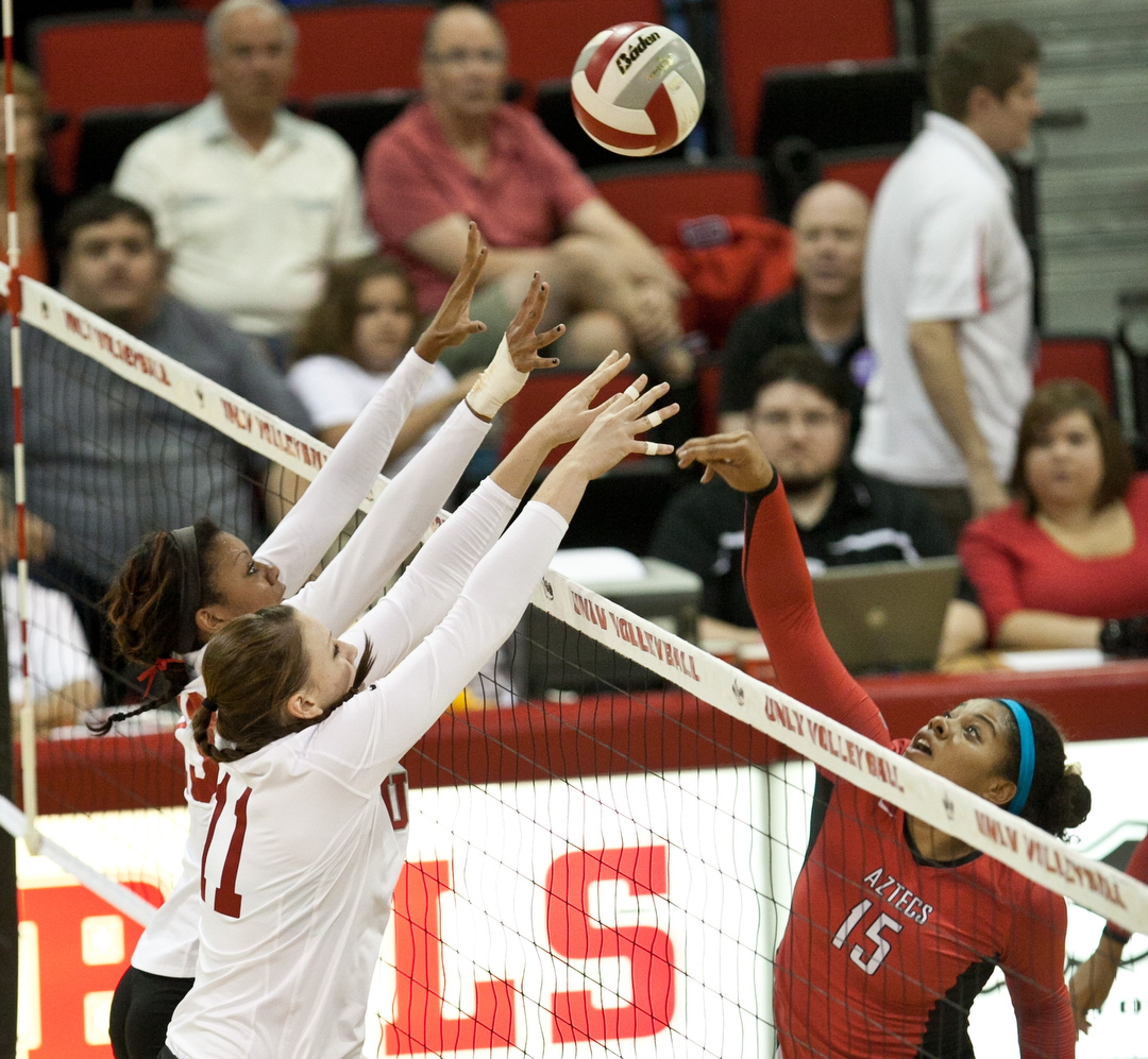 UNLV Volleyball falls to San Diego State 3-1 | Las Vegas Review-Journal