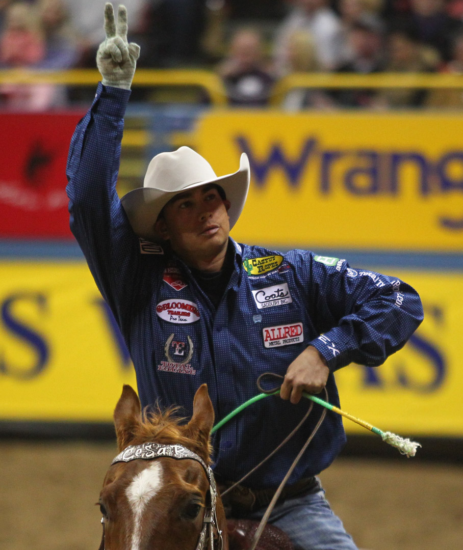 Team Roping at the second round of the NFR | Las Vegas Review-Journal