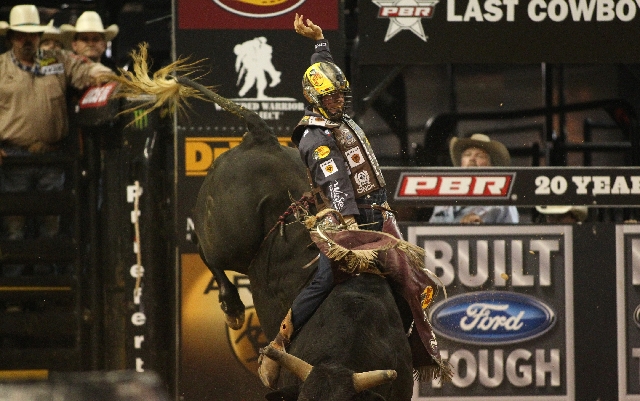 Veteran bull rider tough enough to keep excelling in Vegas events | Sports