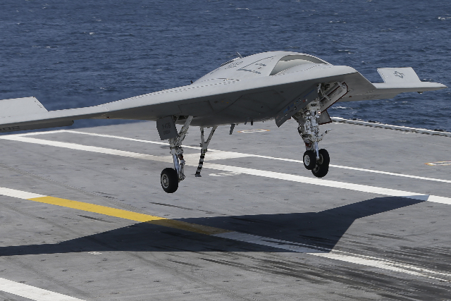 Navy completes 1st unmanned carrier landing | Military | News