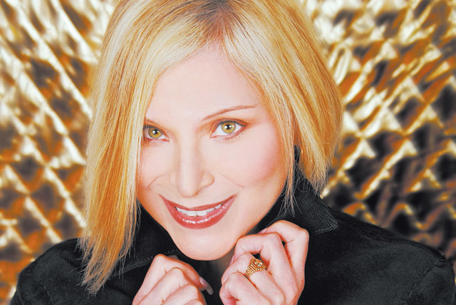 Singer Roslyn Kind loves to take audience ‘on a journey’ | Entertainment