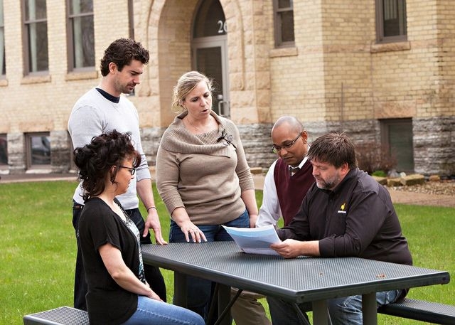 Evaluate online communities for their usefulness | Las Vegas Review-Journal