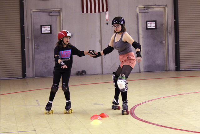 Roller derby team revels in fast skating, rough-and-tumble thrills | Las Vegas Review-Journal