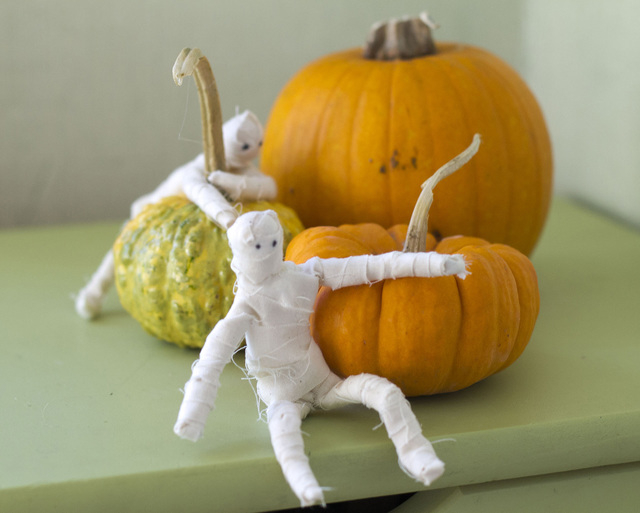 Easy-to-create mini mummies make Halloween decor cute | Las Vegas ...
