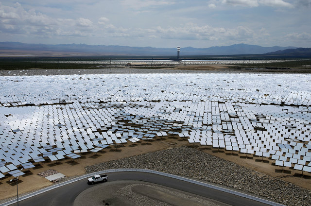 Giant Ivanpah solar plant south of Las Vegas falls short | Las Vegas ...