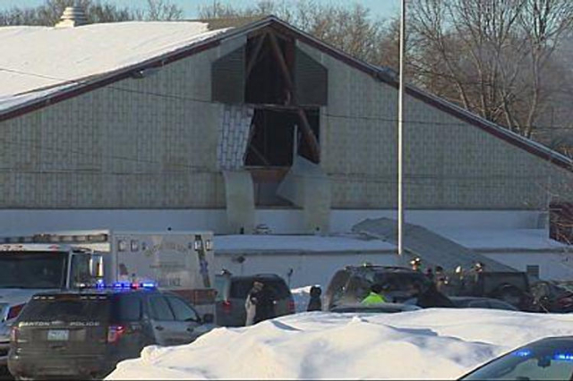 Roof collapse forces evacuation from ice skating rink | Nation and ...