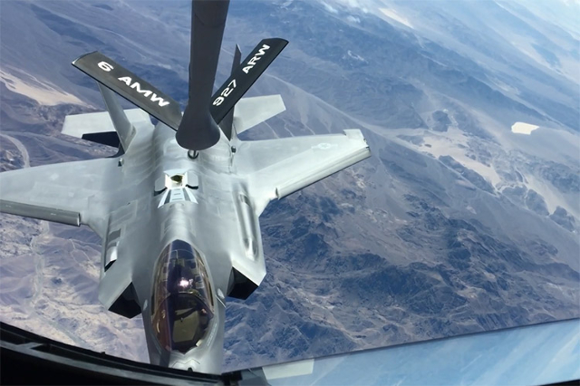 Air Force showcases $100-million jet during Green Flag-West training ...