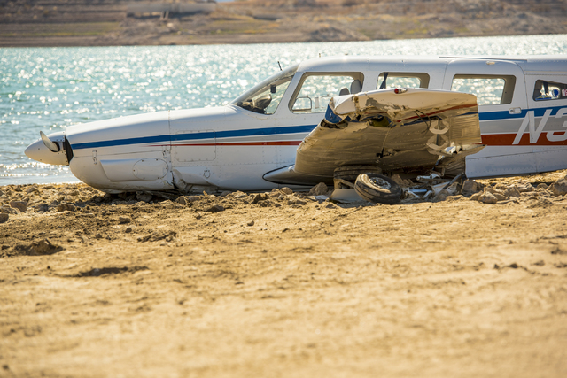 Colorado Springs-based plane makes belly-landing on a Lake Mead beach ...
