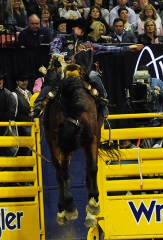 Math favors Crawley in NFR saddle bronc test | Las Vegas Review-Journal