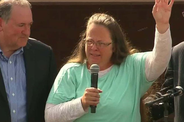 Judge clears Ky. clerk Kim Davis, says marriage licenses without her ...