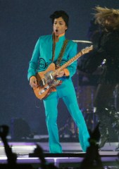Prince’s 2007 Super Bowl halftime show still considered one of the best ...