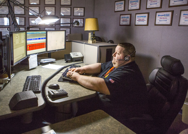 Las Vegas fire dispatcher follows ‘gut feeling,’ helps rescue crash ...