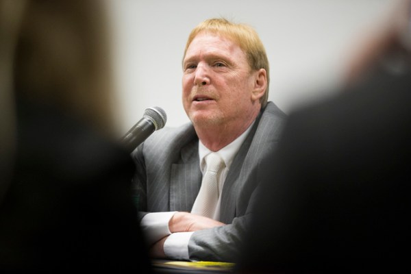 Oakland Raiders owner Mark Davis speaks during a press conference on ...