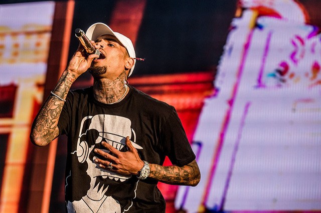 Strip Chris Brown