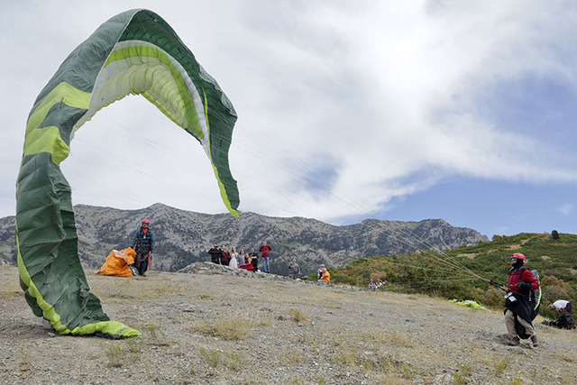 Paraglider brings passion for the sport in Utah County | Nation and ...