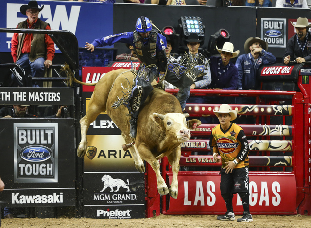 Davis grabs PBR title, $1 million on final day | Las Vegas Review-Journal