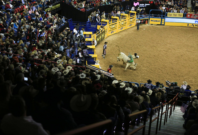 2016 National Finals Rodeo first go-round results | National Finals ...