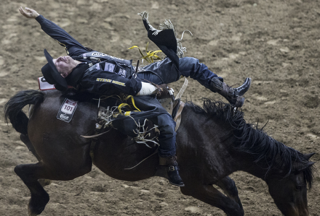 2016 National Finals Rodeo seventh go-round results | Las Vegas Review ...