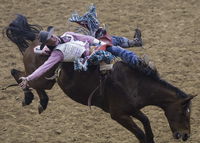 2016 National Finals Rodeo seventh go-round results | Las Vegas Review ...