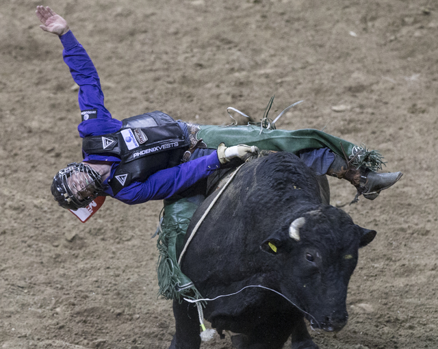 2016 National Finals Rodeo seventh go-round results | Las Vegas Review ...