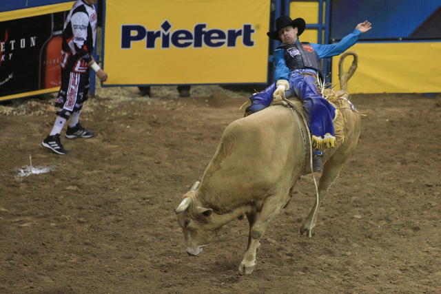 2016 National Finals Rodeo first go-round results | National Finals ...