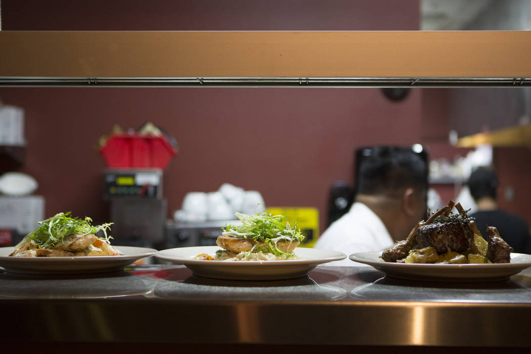 Il Chianti chef greets diners while serving up flavorful Italian fare ...