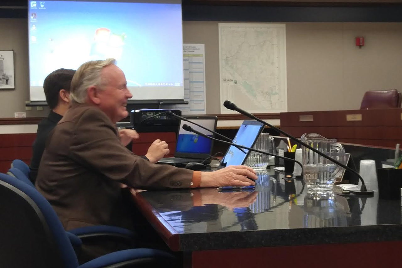 MONTE CARLO FIRE FORCES OUT THOUSANDS – Las Vegas Review-Journal