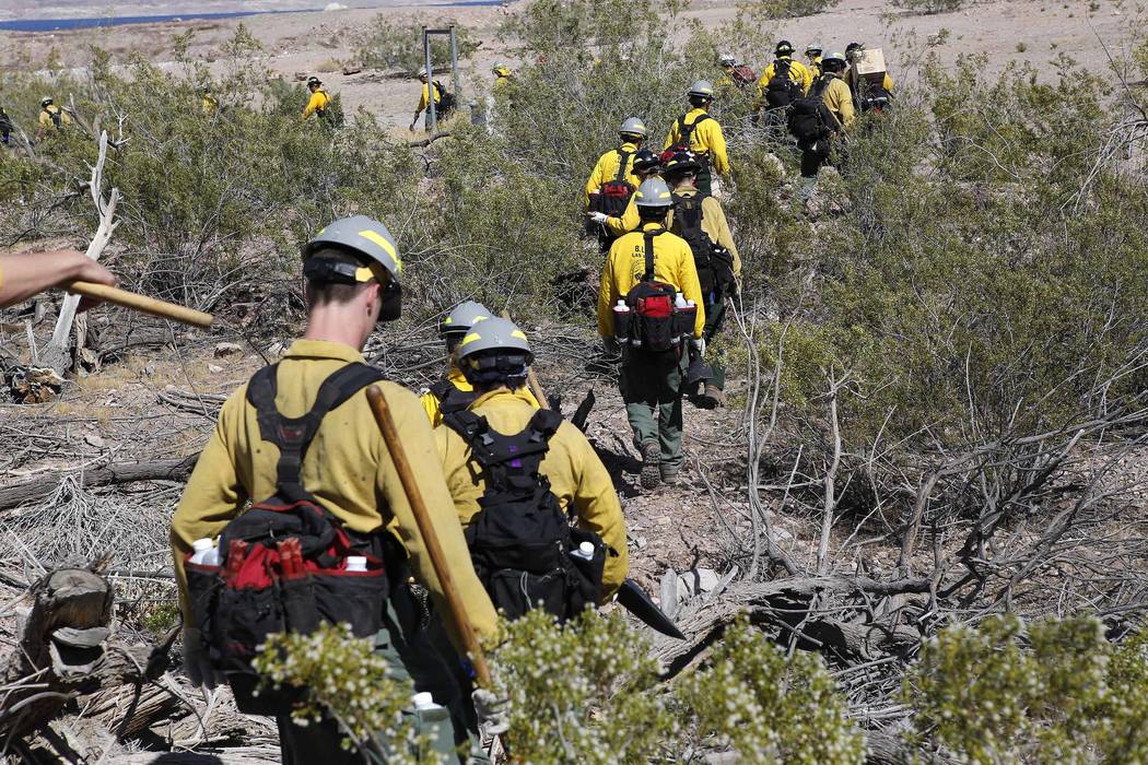 Recruits take part in fire rookie school — PHOTOS | Las Vegas Review ...