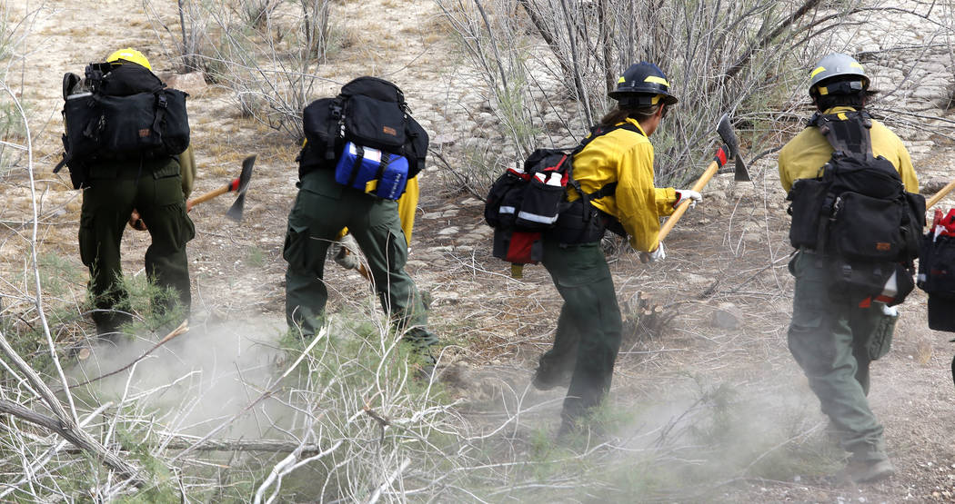 Recruits take part in fire rookie school — PHOTOS | Local Las Vegas | Local