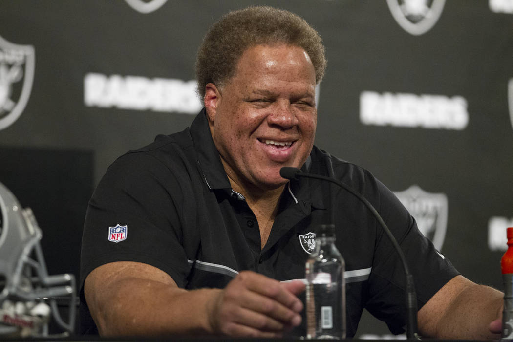 Reggie McKenzie sticks to script on Raiders draft | Las Vegas Review ...