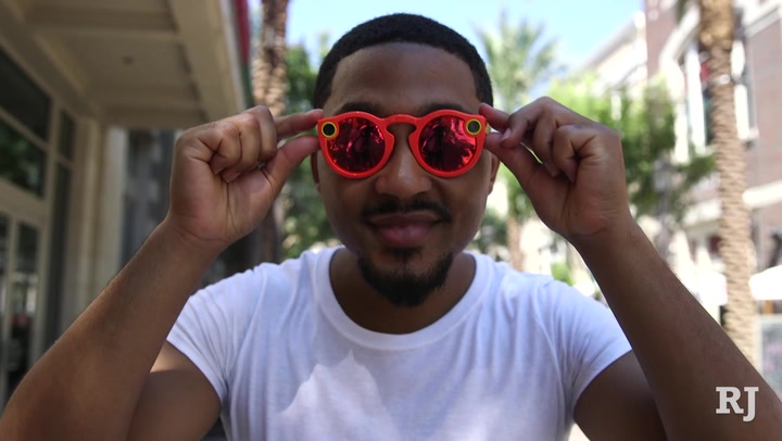 Snapchat Spectacles pop-up vending machine now in Las Vegas — VIDEO ...