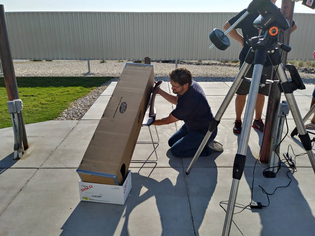 Las Vegas gets a glimpse, but eclipse watchers around US get a thrill ...