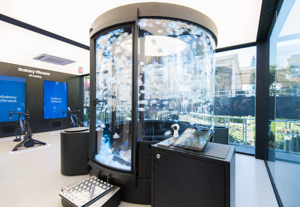 Samsung covers Caesars Palace fountains with new Las Vegas pop-up store ...