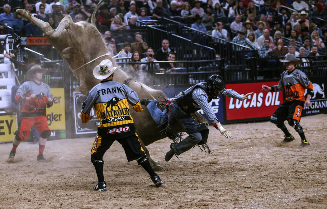 SweetPro’s Bruiser, Pearl Harbor battle for bull supremacy at PBR World ...
