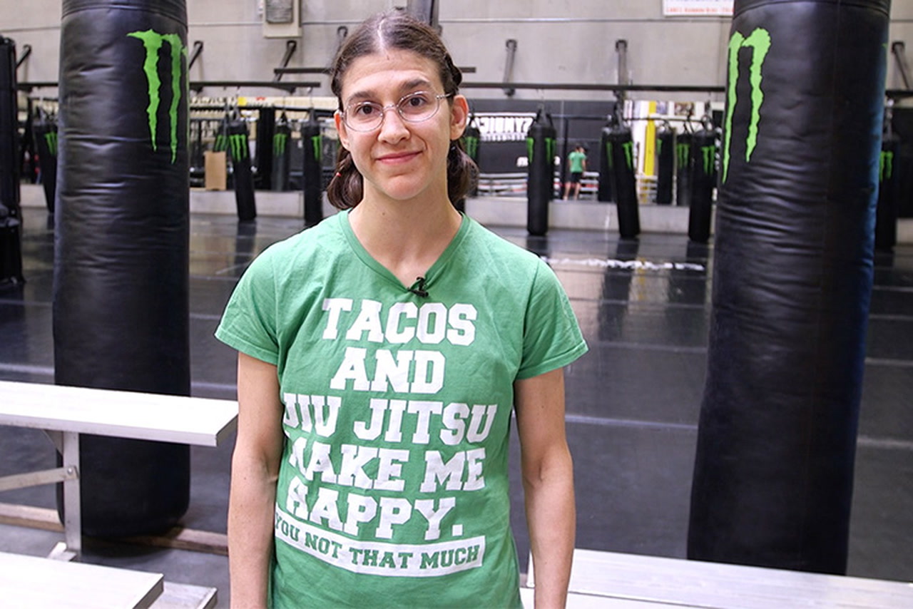 Roxanne Modafferi previews TUF 26 fight against Emily Whitmire — VIDEO ...