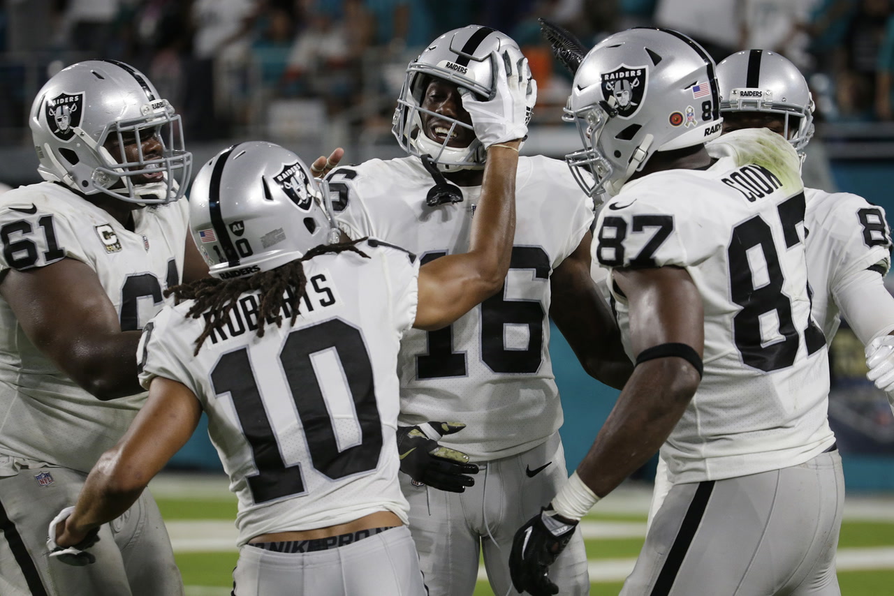 Raiders roll to 27-24 victory to keep playoff hopes alive | Raiders ...