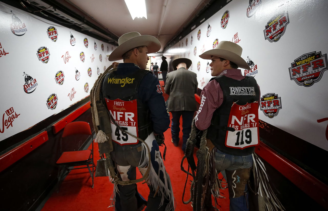 2017 National Finals Rodeo eighth go-round results | Rodeo | Sports