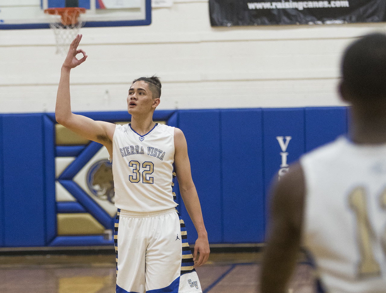 Maka Ellis battles back after car accident to lead Sierra Vista ...