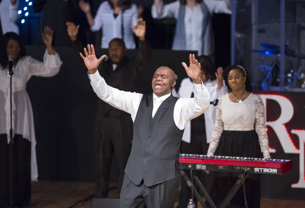 Pastor Randall Cunningham preaches Super Bowl win for Eagles – Las ...