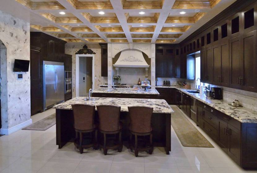 Brett Raymer of ‘Tanked’ spends $1M on remodel on Vegas home – PHOTOS ...